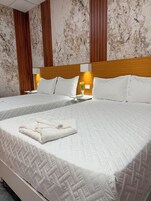 Quarto família | Espaço de trabalho para notebook, Wi-Fi de cortesia