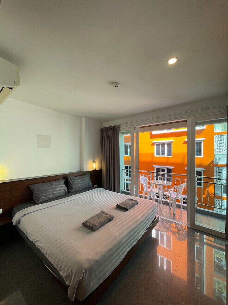 Doze Bangla - Patong Beach