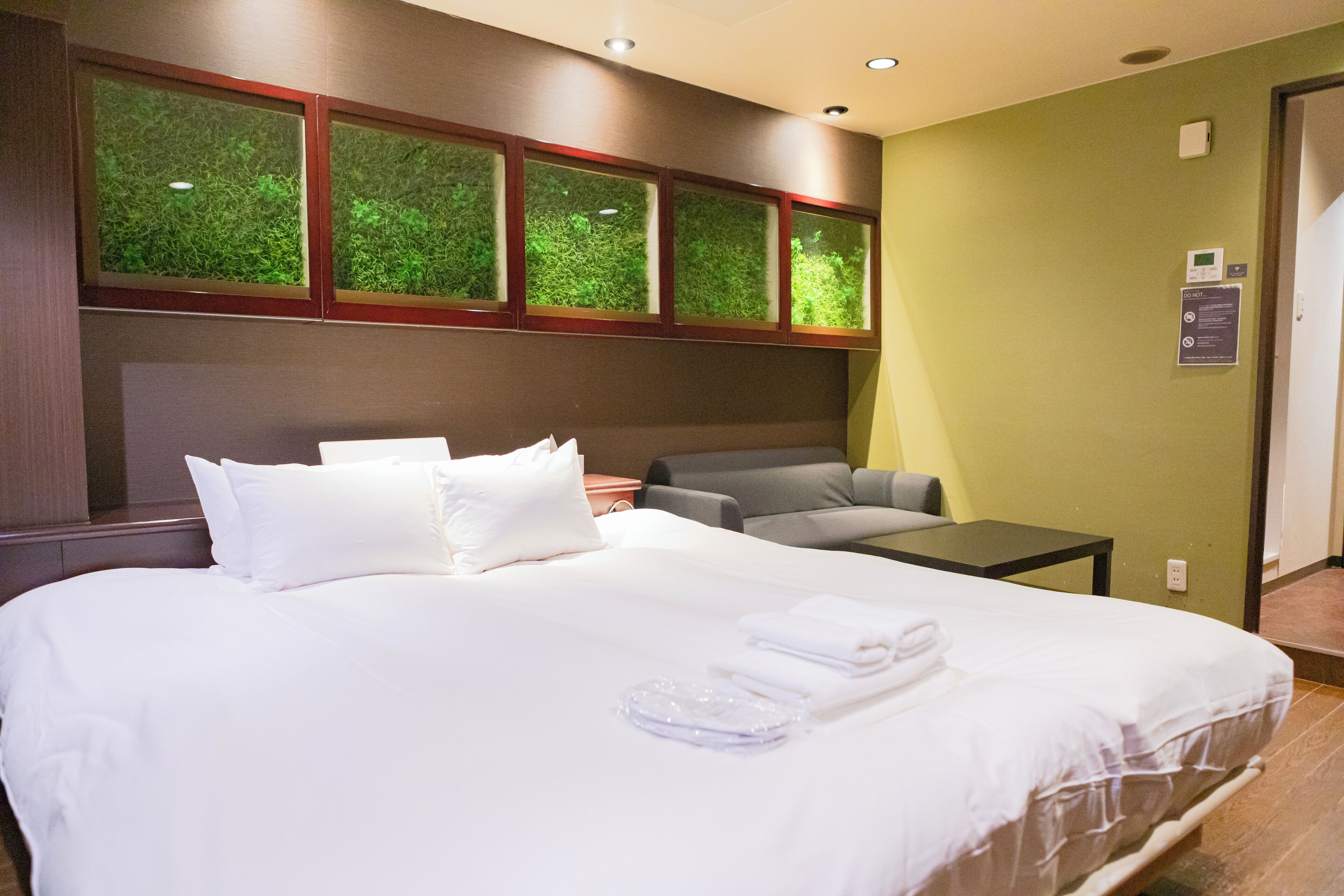 Quarto, 1 cama queen-size, não fumadores (Forest Glow) | Wi-fi grátis, roupa de cama fornecida 
