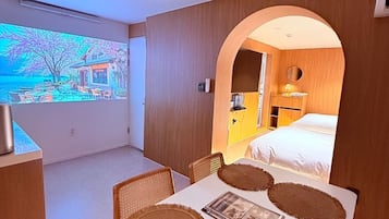 Quarto Twin, 2 camas de casal, não fumadores, cozinha | Roupa de alta qualidade, camas de colchão viscoelástico, secretária