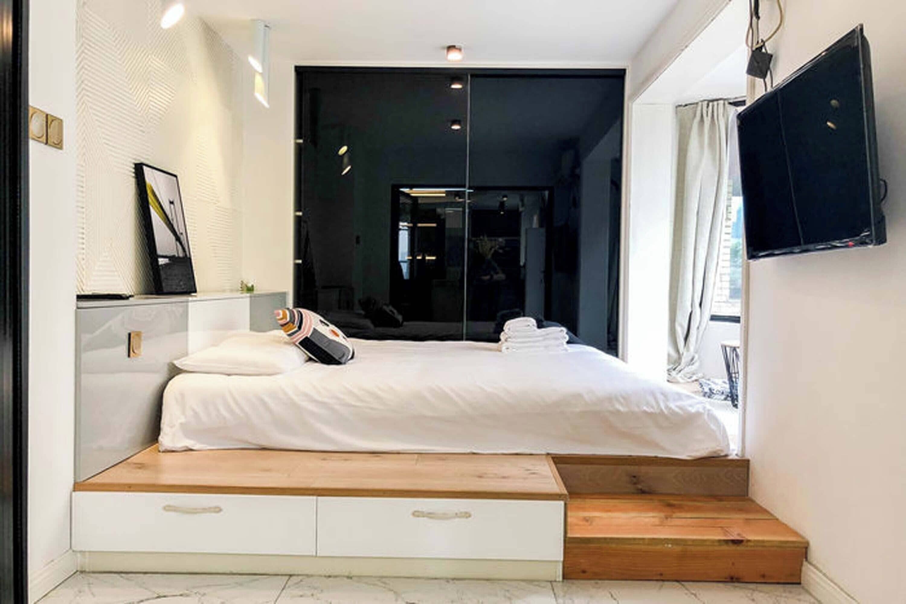 Apartamento Comfort, Vista para a cidade | Secretária, secretária adequada para computadores portáteis 