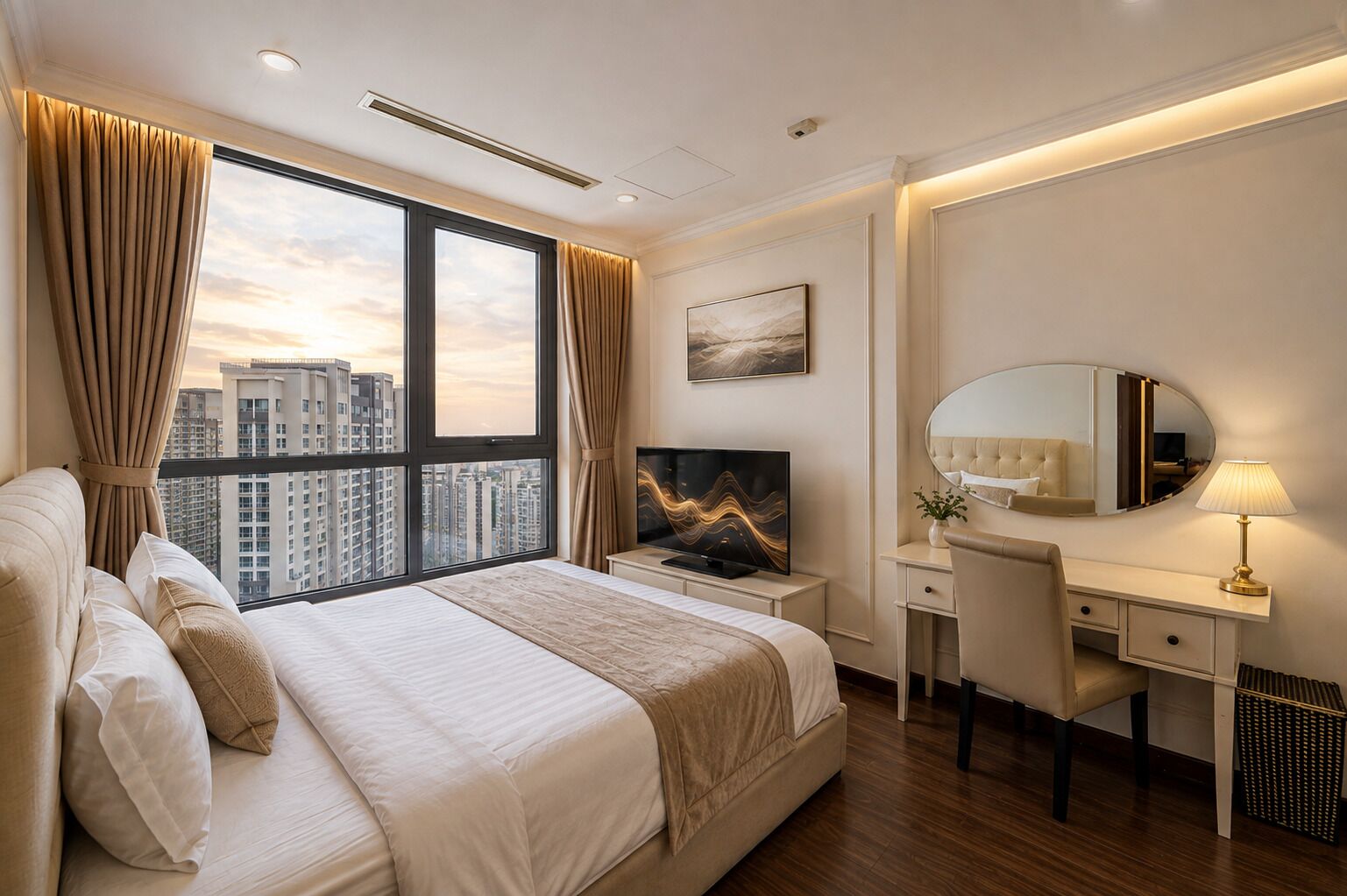 Apartamento de Luxo, 3 quartos, varanda, Vista para a cidade | Roupa de alta qualidade, camas de colchão pillowtop, secretária 