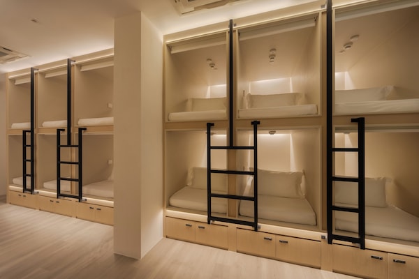 Dormitório compartilhado standard, em dormitório misto | Cortinas blackout, quartos à prova de som, ferros/tábuas de passar roupa