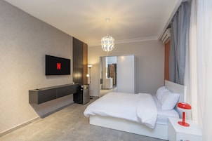 Frigobar, ferros/tábuas de passar roupa, Wi-Fi de cortesia