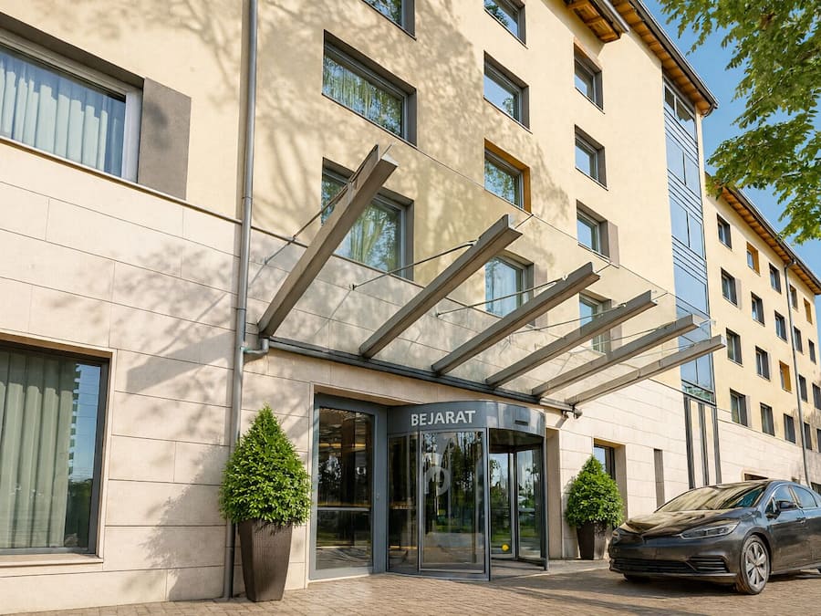 Fachada da propriedade