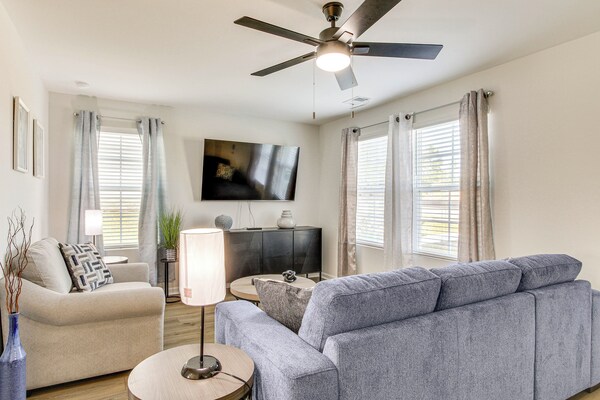 Private Yard: Family Hideaway 9 Mi To Fort Jackson - Elgin, SC