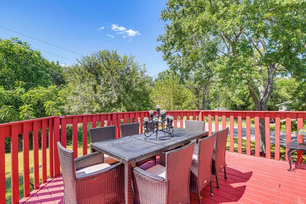 Global Staycation! Scenic Pikesville Family Home - Baltimore, MD