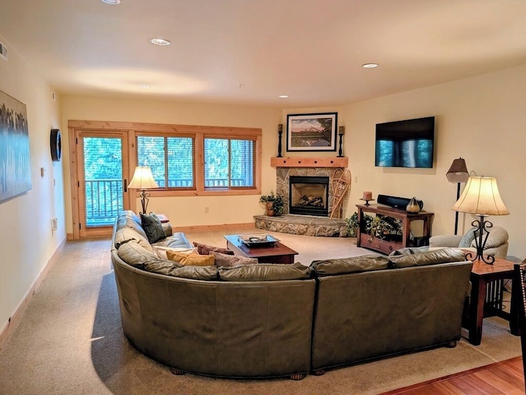 Grand Lodge 4 At The Official Collins Lake Resort - Mount Hood, OR