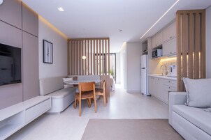 Suite Premium | Sala de estar | Smart TV de 50 polegadas com canais digitais 