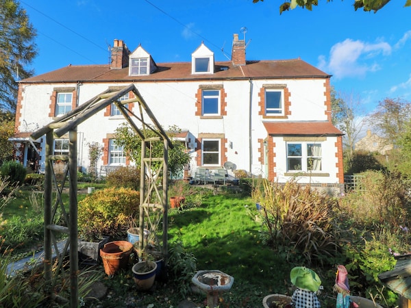 Pineapple Cottage - Bakewell