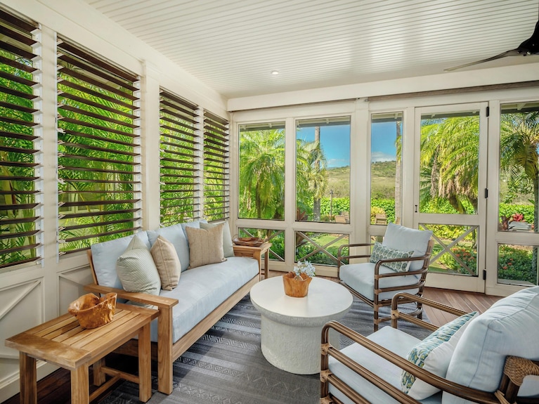 Resort Amenities | Golf Course View | Cottage + Guesthouse - Kauai, HI