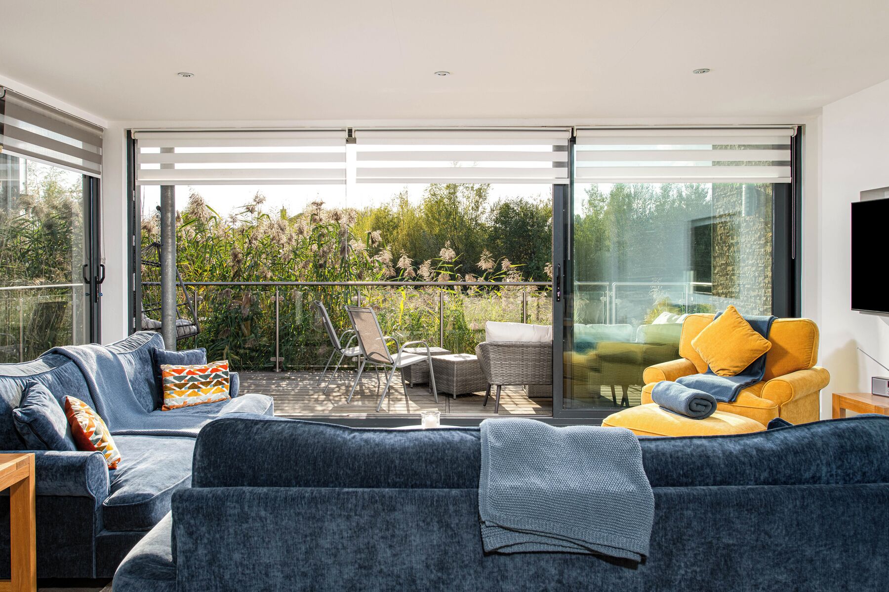 Minety Lake 17 (Ml17), Lower Mill Estate Cotswolds - Somerford Keynes