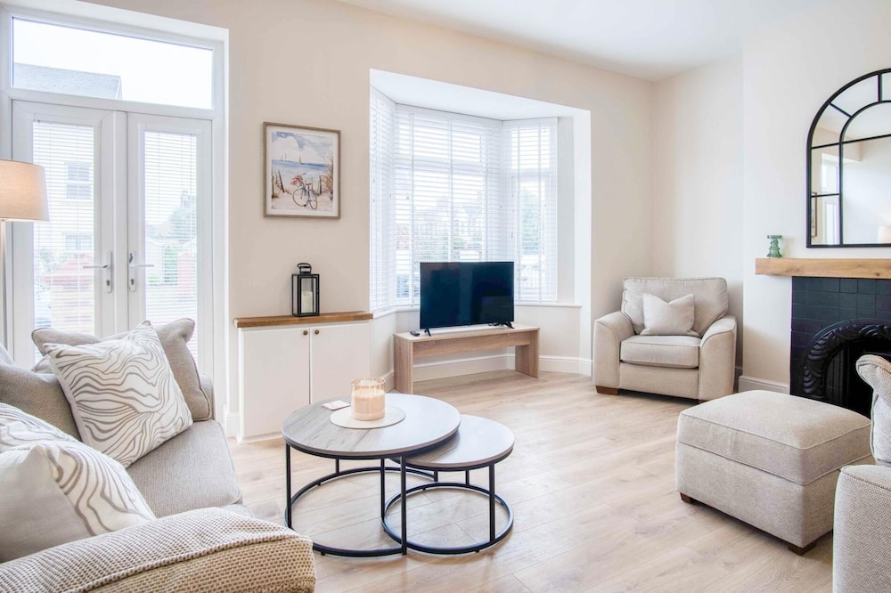 Seascape Retreat - 3 Bedroom Flat - Porthcawl - Porthcawl