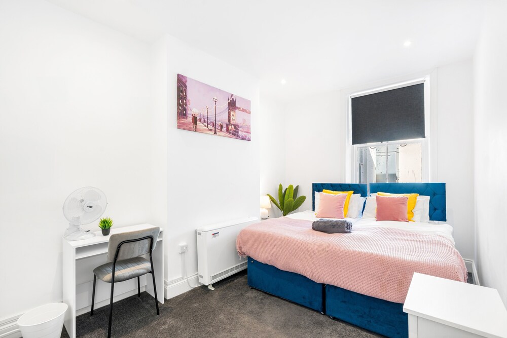 Stylish | City Centre Stay | Near Beach - Brighton | Vrbo