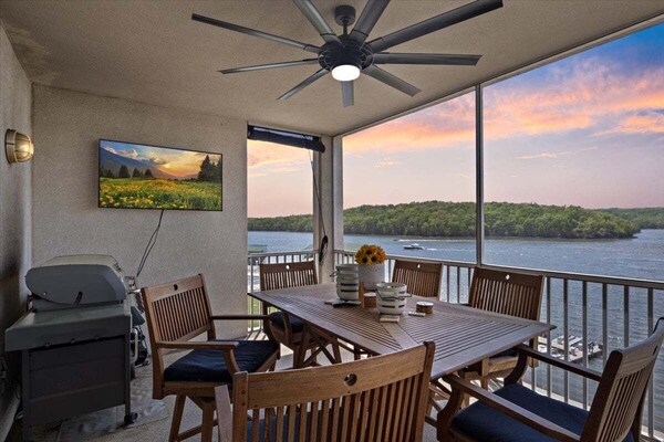 Modern Decor, Views, Grill, Workstation, Boat + 2 Pwc Slips & Resort-style Amenities - Lake Ozark, MO