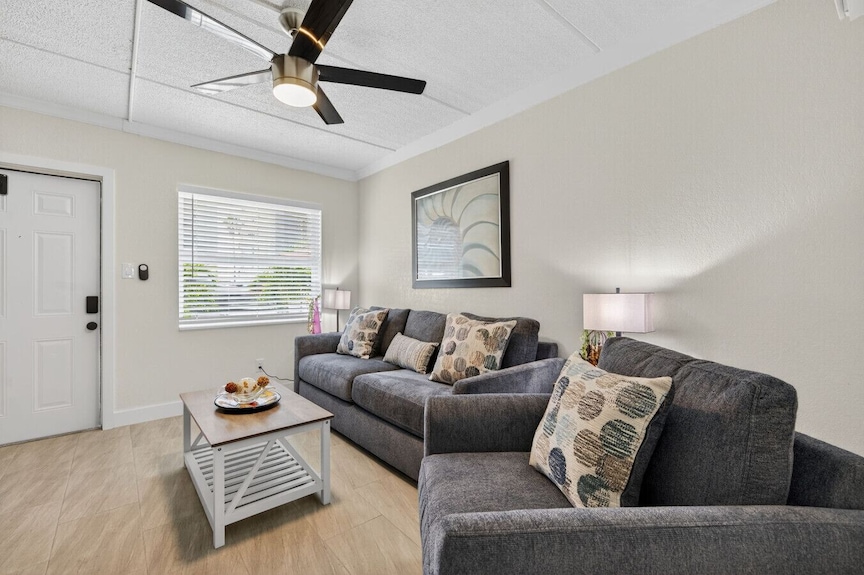 Ground-floor Beach Retreat Steps From Madeira Beach - Madeira Beach, FL