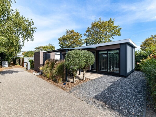 Modern Chalet Near Beach In Renesse - Renesse