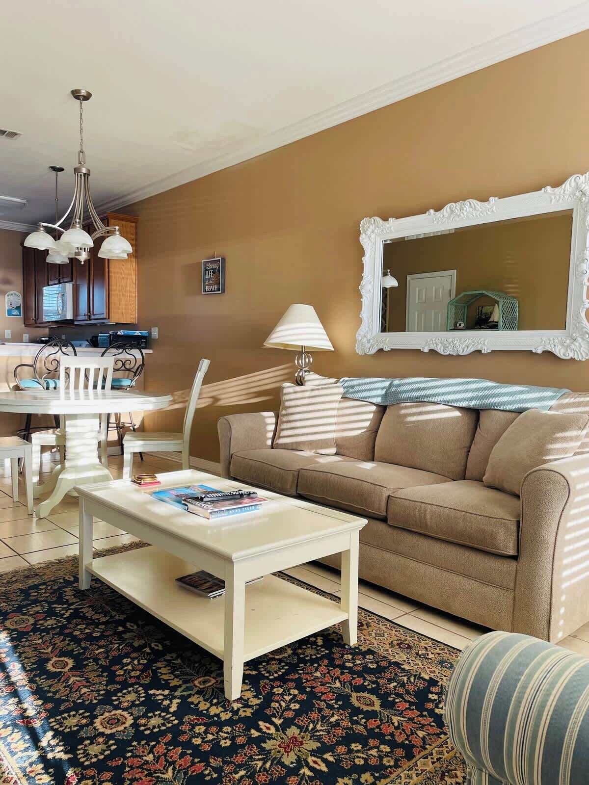 Casa, várias camas, varanda, vista para o oceano (Beau Clair 123) | Área de estar