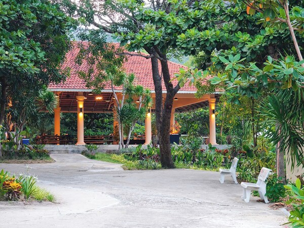 Baya Beach Club - Sông Cầu