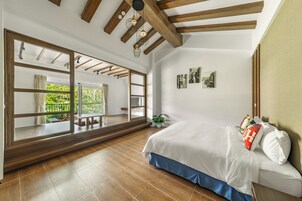 Quarto Duplo Deluxe, banheira | Vista do quarto