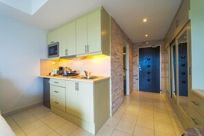 Condo, 1 quarto, sacada, vista para o mar | Cozinha americana privada
