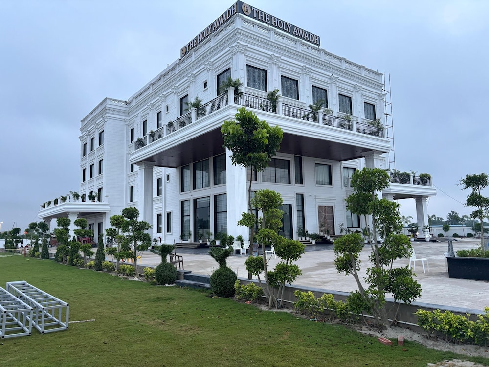 The Holy Awadh Hotel - Ayodhya
