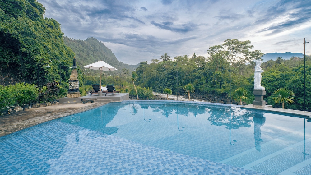 The River Island Bali - Sidemen