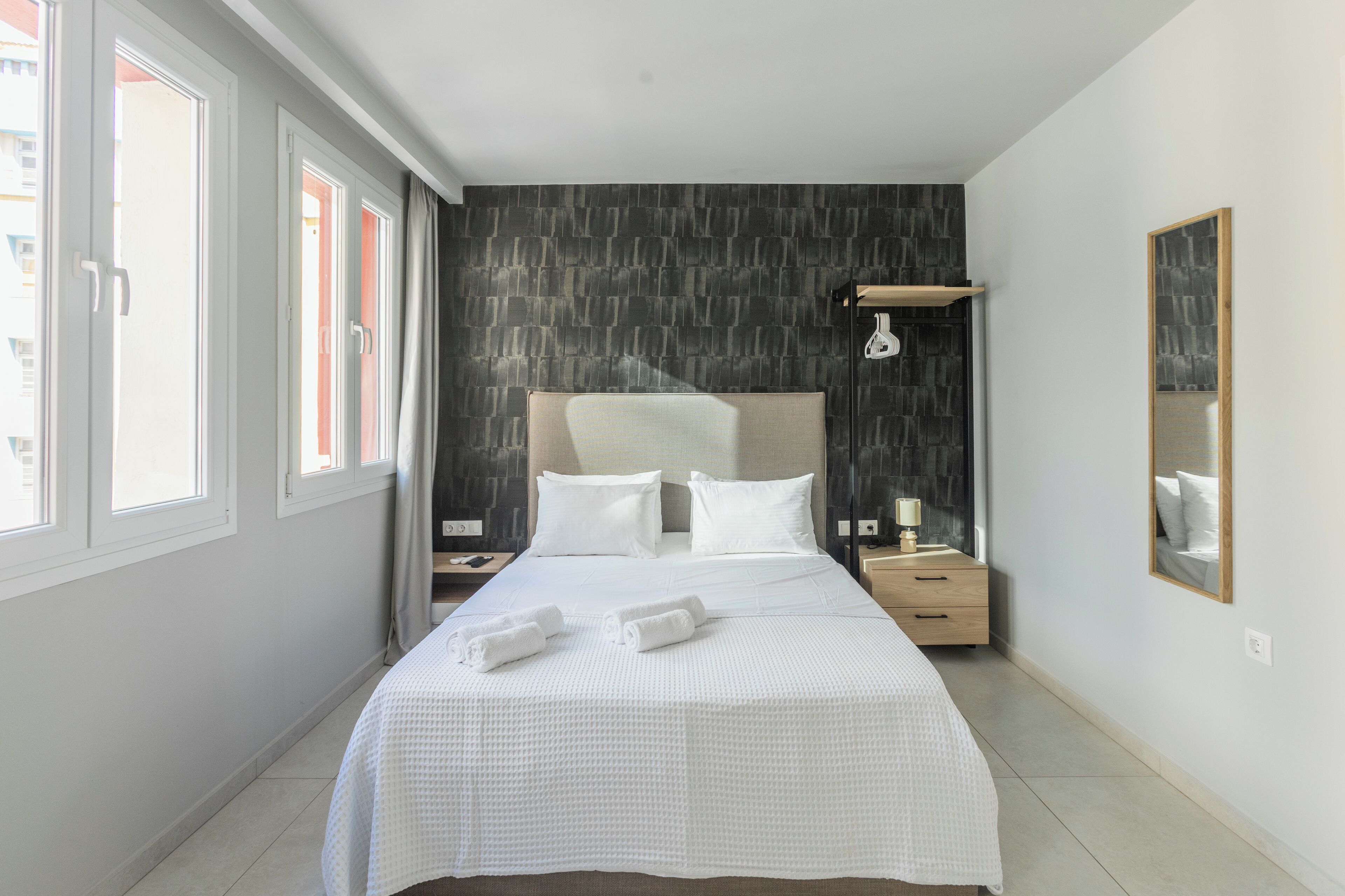 Suíte estúdio conforto | Roupas de cama antialérgicas, cortinas blackout