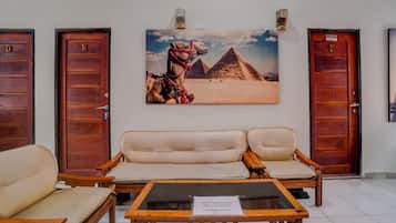 Área de estar no saguão