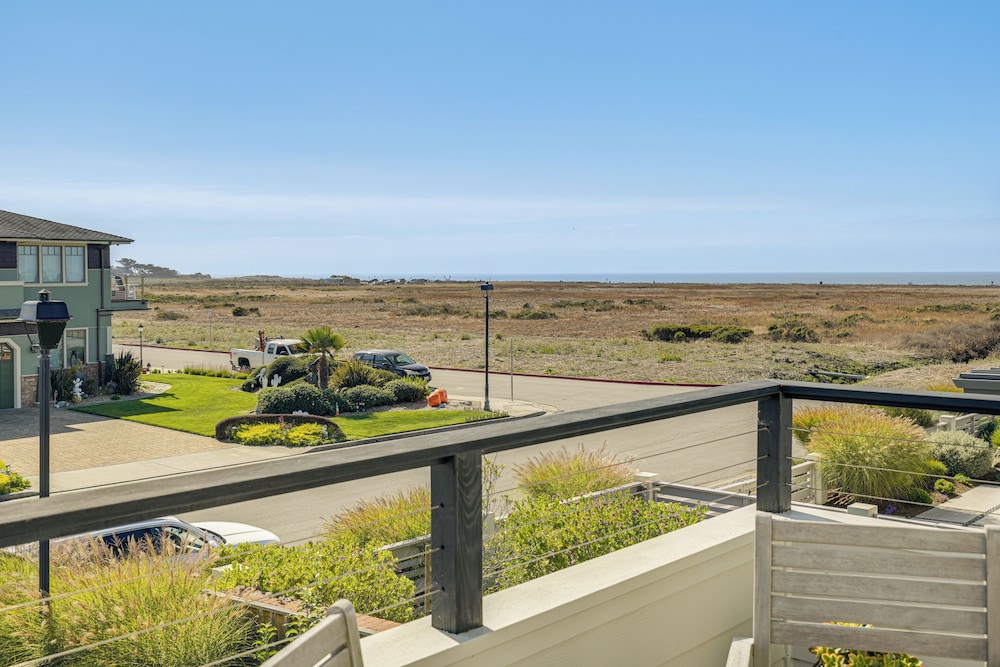 Steps To Ocean: Luxe Family Home In Half Moon Bay! - San Mateo, CA