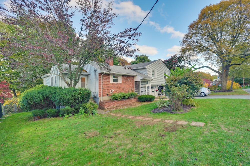 Train To Boston! Cozy Apartment In Winchester - Belmont, MA