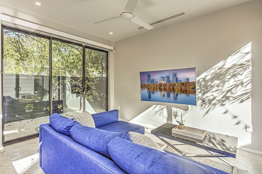 New 2 Bdrm Home I Mins To Dt Walk To Shops & More - Austin