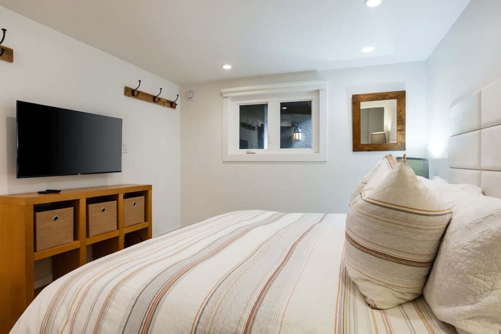 Pet Friendly - True Ski In/Out - Vail Village! - Vail | Vrbo