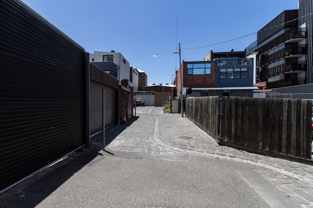 Melbourne Zen Garden- Oasis Night - Melbourne