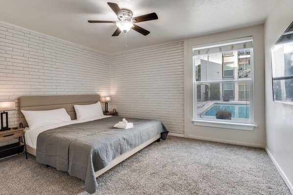 Vista Aqua Downtown-Medical District-Airport With Pool View Reviews ...