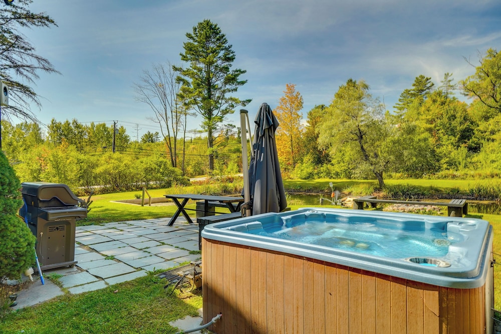 Stratton Shuttle Access! Vermont Mountain Hideaway - バーモント州