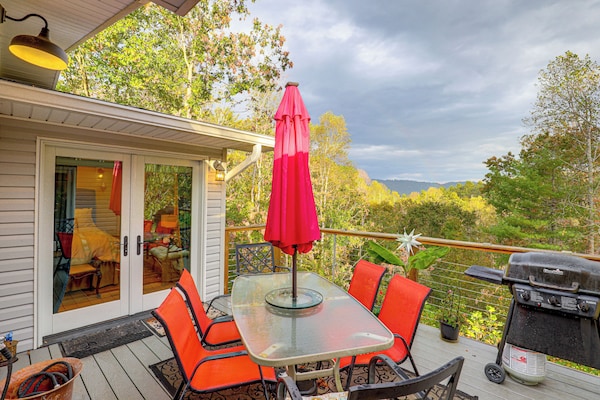 Ski Asheville! Mountain-view Hideaway W/ Deck - Asheville, NC
