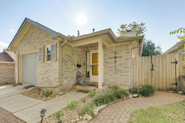 2 Mi To Dtwn! Modern Round Rock Oasis W/ Patio - Austin, TX