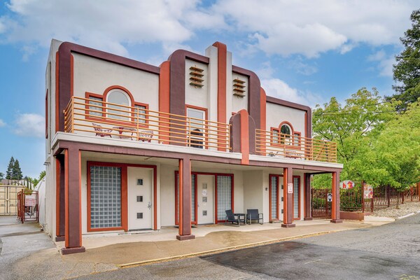 Easily Explore Fair Oaks Village! Unique Condo - Rancho Cordova, CA