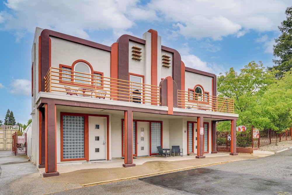 Easily Explore Fair Oaks Village! Unique Condo - Rancho Cordova, CA