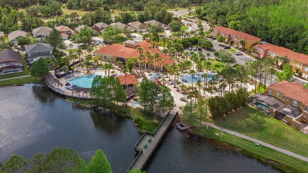 Upstay - Pet-friendly Resort Townhouse W Patio - Kissimmee, FL