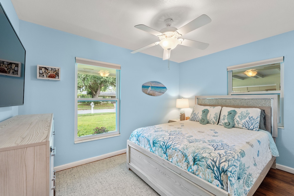 Renovated Rockledge Oasis w/ Screened Pool + Game Room, Near Cocoa ...