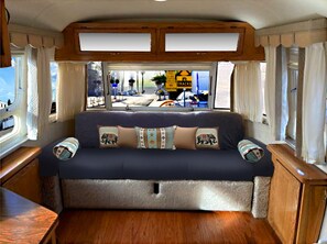 Retro Star-Wagon, Resort Ocean View 3 Beds, 5-minute walk to beach ...