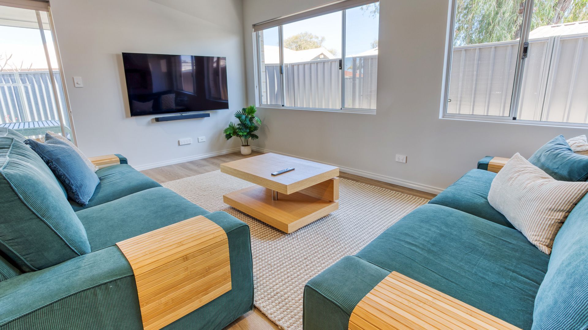 Mollymook Sw  A Stylish Coastal Retreat In West Busselton - Busselton