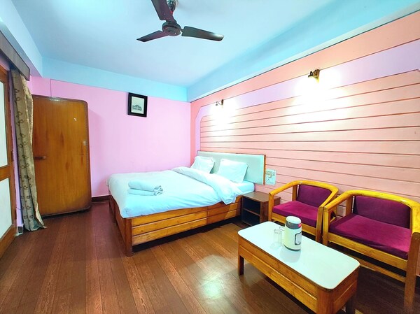 Hotel Radha Continental Near Mall Road - Nainital