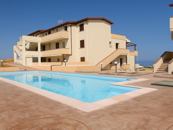 Apartment In With Swimming Pool And Sea View - Castelsardo