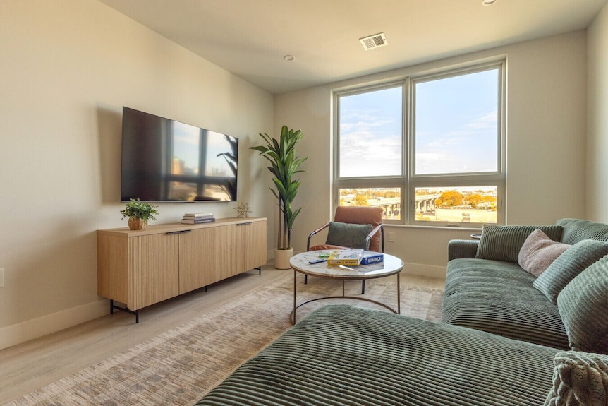 Spacious 3br Loft | 15 From Nyc & Metlife| Great Value | Groups Welcome - Brooklyn, NY