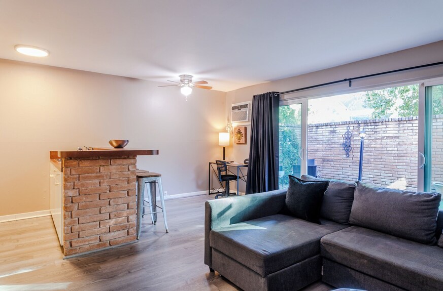 Montrose Dream Suite 05, Downtown, Med Center - Houston