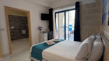 Quarto Duplo Básico | Cofre no quarto, secretária