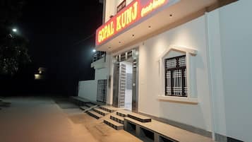 Fachada da propriedade